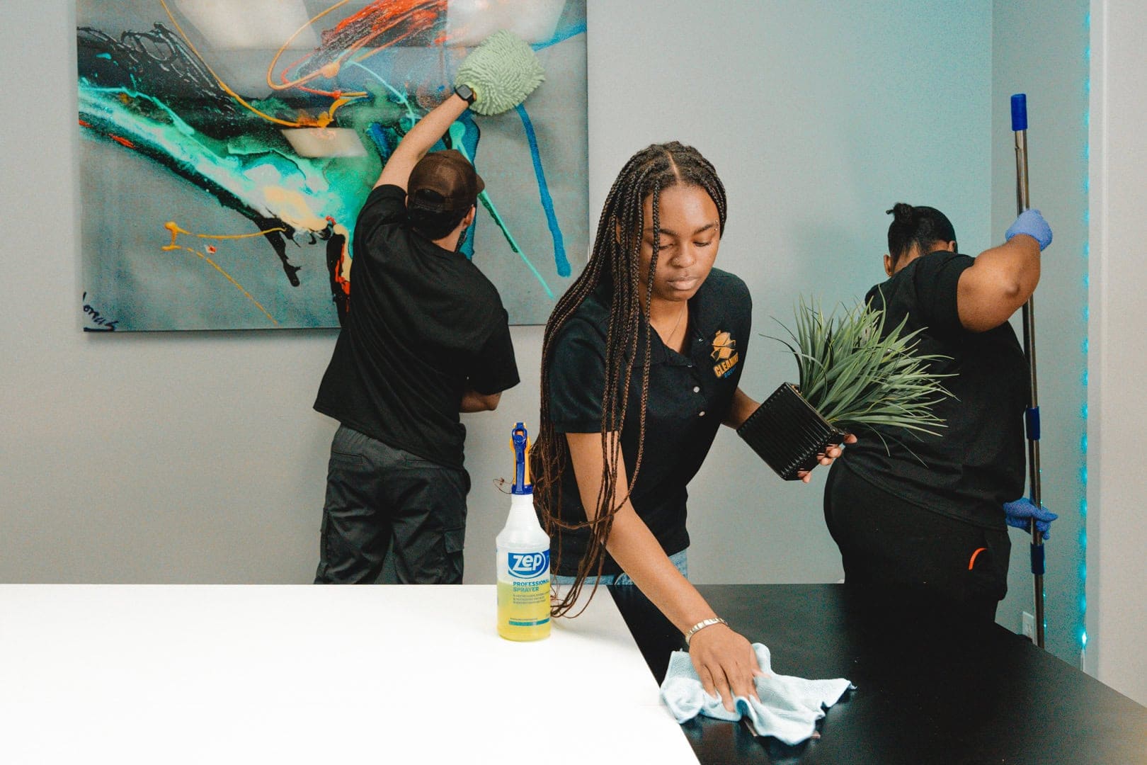 Move In Cleaning Checklist to Make Your Home Shine - The Cleaning Squad